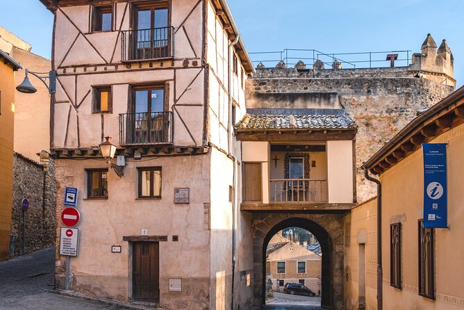 Segovia Scavenger Hunt and Sights Self-Guided Tour - How the Tour Works