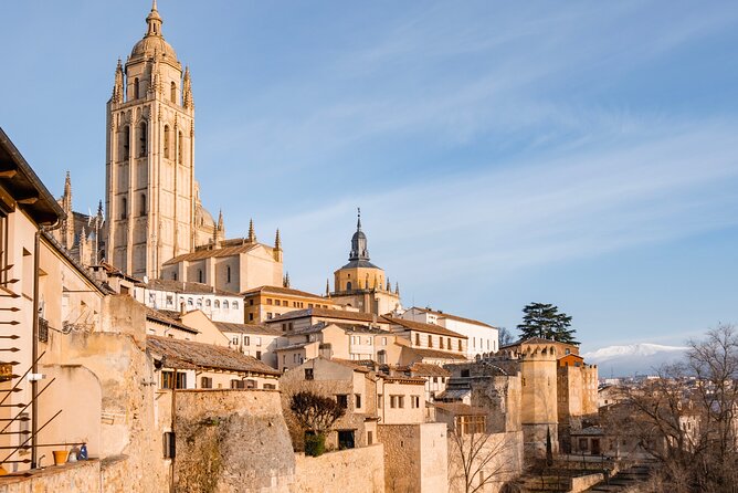 Segovia Scavenger Hunt and Sights Self-Guided Tour - Exploring Segovias Top Sights