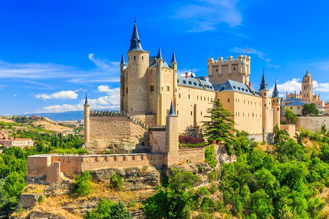 Segovia Tour With Guided Walking Tour Included - Transportation to and From Madrid