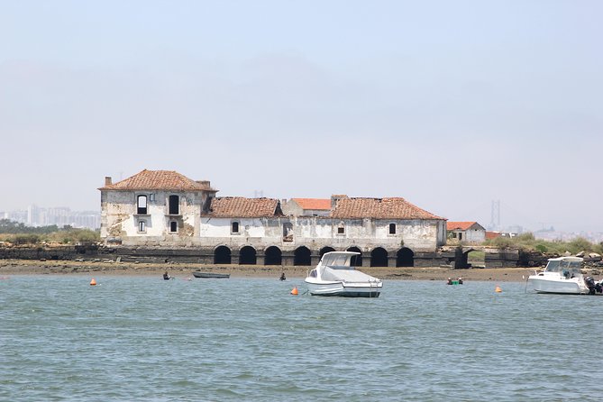 Seixal Sailing Cruise - Lunch in a typical restaurant - FAQ