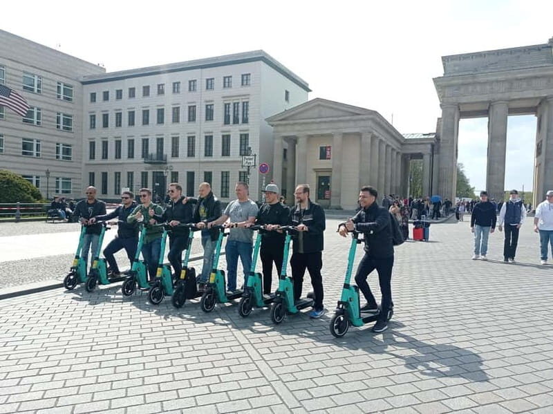 Self-drive E-Scooter shared guide in small groups - Key Points