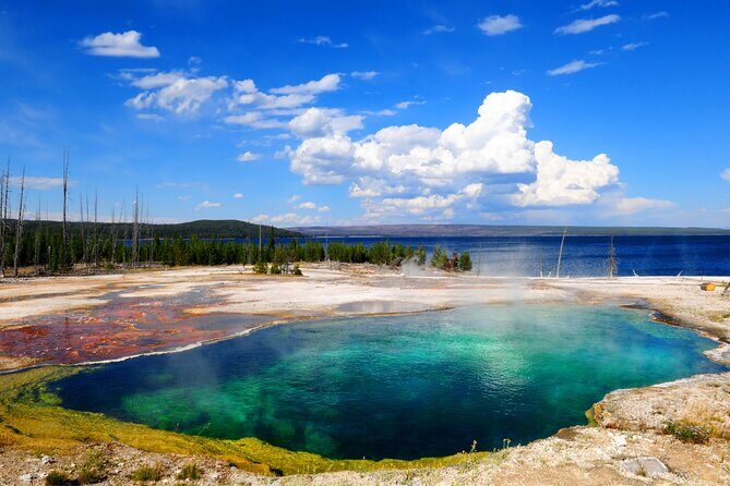 Self-Guided Audio Tour of Yellowstones West Thumb Basin - What the Tour Means for Your Yellowstone Visit