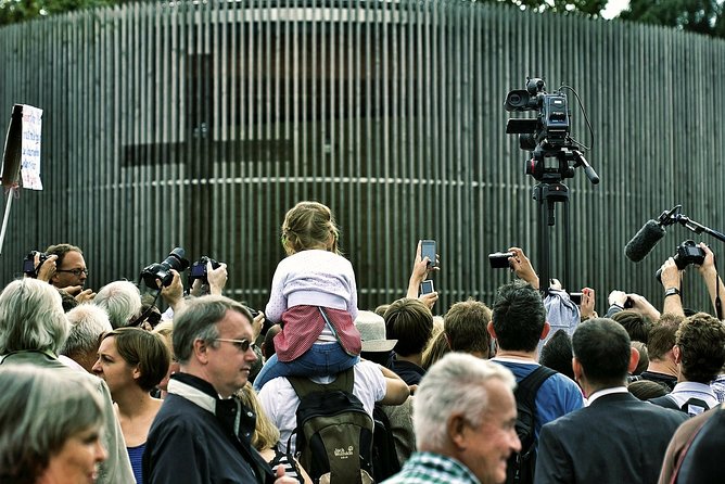 Self-Guided Audio Tour-The Fall of the wall: A light for humanity - A Walk Through Berlin’s Wall History