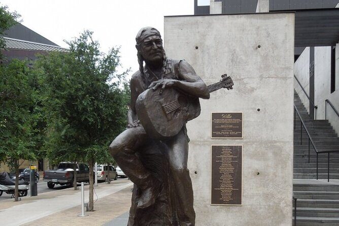 Self-Guided Austin Scavenger Hunt: Birds, Bats, BBQ and Bass - A Detailed Look at the Experience