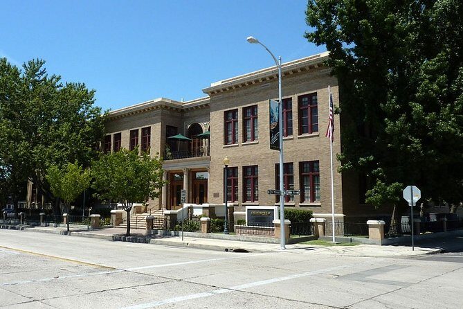 Self-Guided Bakersfield Scavenger Hunt: Resilient Bakersfield - An Honest Look at the Bakersfield Scavenger Hunt