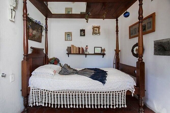 Self-Guided (Coyoacan) & Frida Kahlo Museum Ticket - Highlighted Landmarks and Hidden Gems
