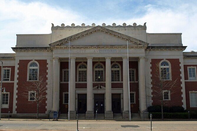 Self-Guided Montgomery Scavenger Hunt: History & Heroes - Who Will Enjoy This?