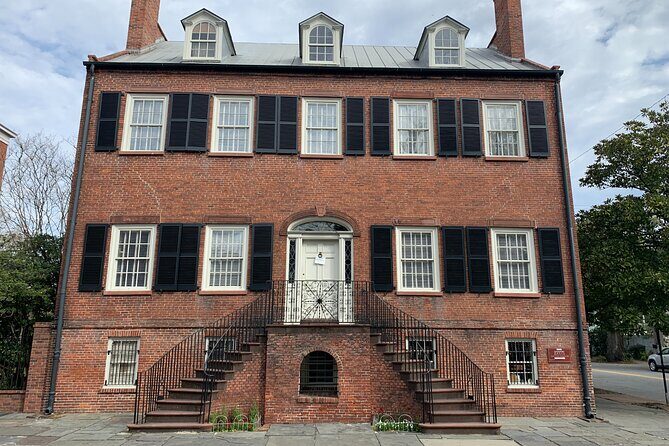 Self-Guided 'Old Squares of Savannah' Solo Walking Tour - The Breakdown of the Itinerary: What to Expect at Each Stop