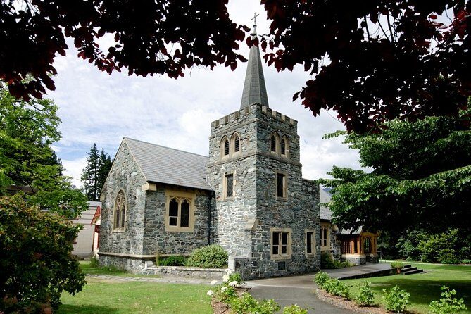 Self-Guided Queenstown Scavenger Hunt: Queenstown Take The Leap! - The Scenic and Landmark Highlights