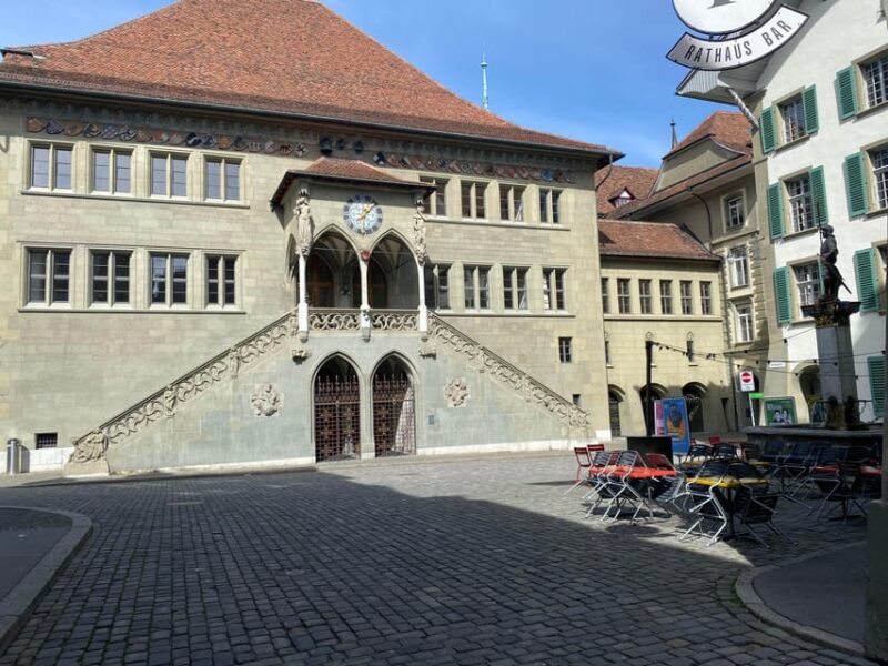 Self-Guided Reading City Tour in Bern - Visiting the Bear Park