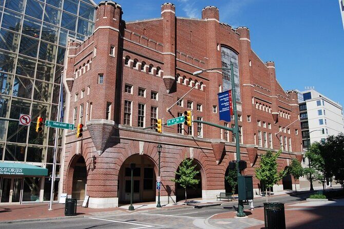 Self Guided Richmond Scavenger Hunt: City Center Spectacles - What Is This Tour Exactly?