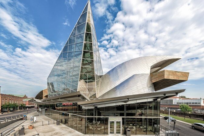 Self-Guided Scavenger Hunt: A Big Lick Of Roanoke - What’s Included and What’s Not