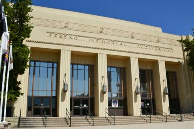 Self Guided Scavenger Hunt: Fresno Art & History - Who Will Love This?