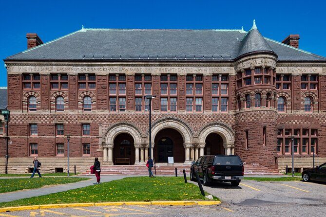 Self-Guided Scavenger Hunt: Historic Harvard Hunt - Analyzing the Value