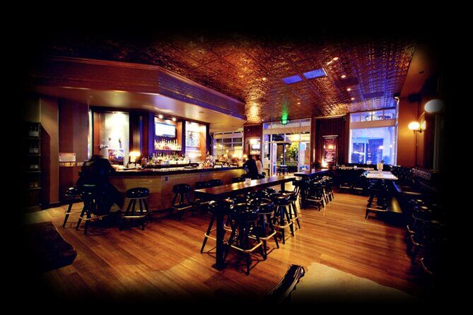 Self-Guided Scavenger Hunt: Long Beach Boss Bar Crawl - An Introduction to the Long Beach Boss Bar Crawl