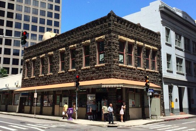 Self-Guided Scavenger Hunt: Royal Views Of Honolulu - A Close Look at the Honolulu Scavenger Hunt