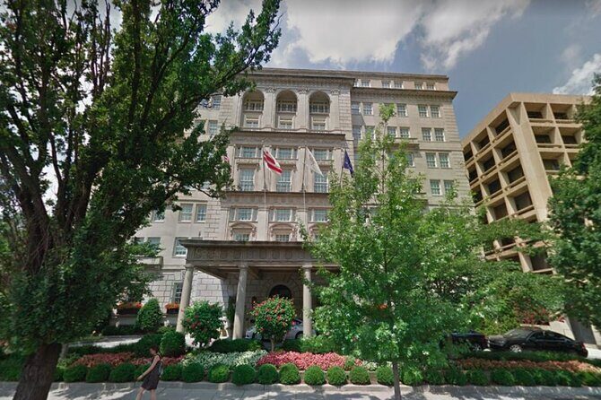 Self-Guided Scavenger Hunt: The Ghost Hunt of Washington D.C. - Exploring the Haunted Lands of Washington D.C.