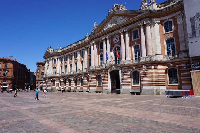 Self-Guided Track Game to Discover Toulouse - Exploring Toulouses Monuments