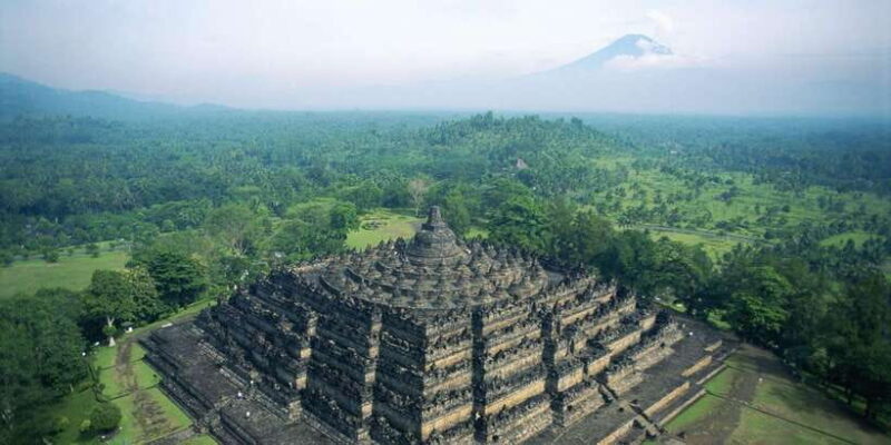 semarang port :exploration borobudur with expert local guide - Key Points