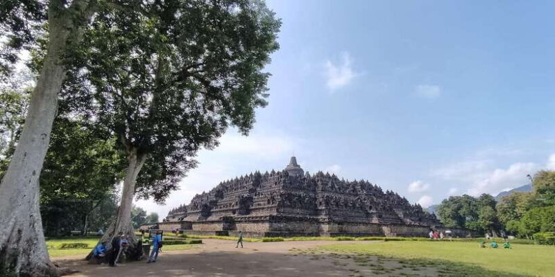 SEMARANG SHORE TOURS: BOROBUDUR TEMPLE EXCURSIONS - Key Points