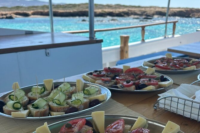 Semi-private Day Cruise - Exceptional Dining Experience