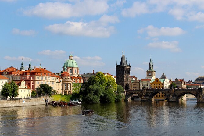 Semi Private Experience of Old Town, Charles Bridge and Prague Castle with local - Step-by-step Breakdown of the Itinerary