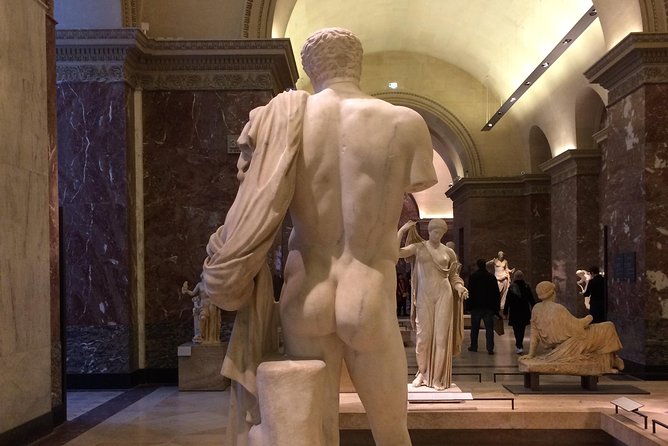 Semi-Private Louvre Masterpieces With Reserved Entrance Time - Included Services for a Smooth Visit