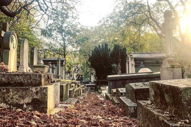 Semi-Private Père Lachaise Cemetery Tour - FAQ