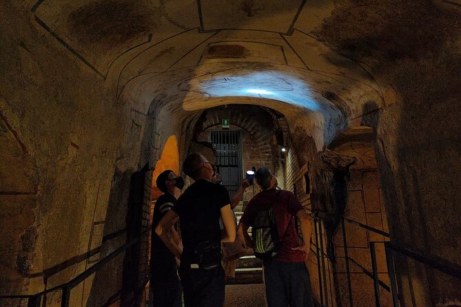 Semi Private Tour of Roman Catacombs and Bone Chapels - Uncovering the History Through Guided Insights