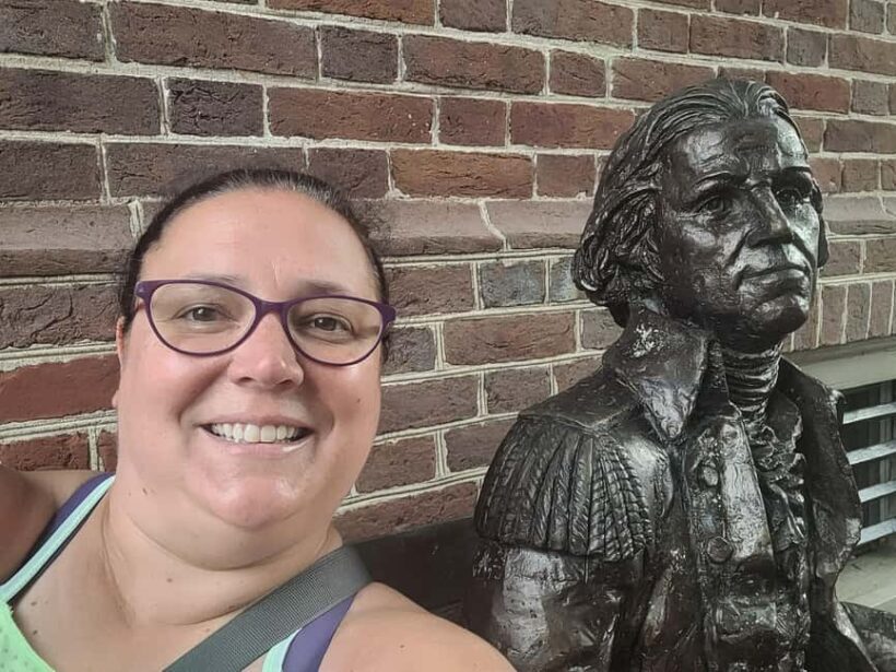 Semi-Private Walking Tour Old Town Alexandria & Carlyle - What to Bring and What Not to Bring