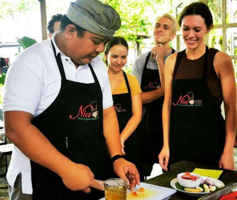 Seminyak : cooking class traditional food bali - Who Should Consider This Experience?