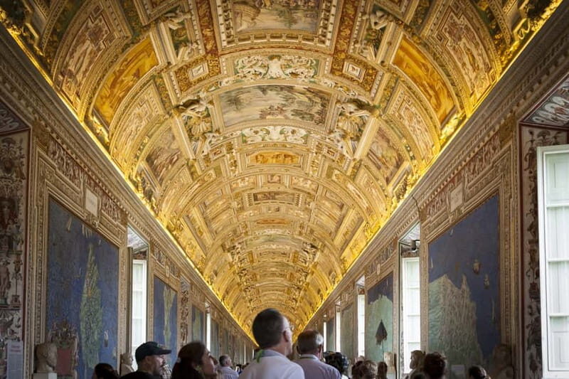 Semiprivate Guided Tour of Vatican Museums & Sistine Chapel - A Closer Look at the Experience