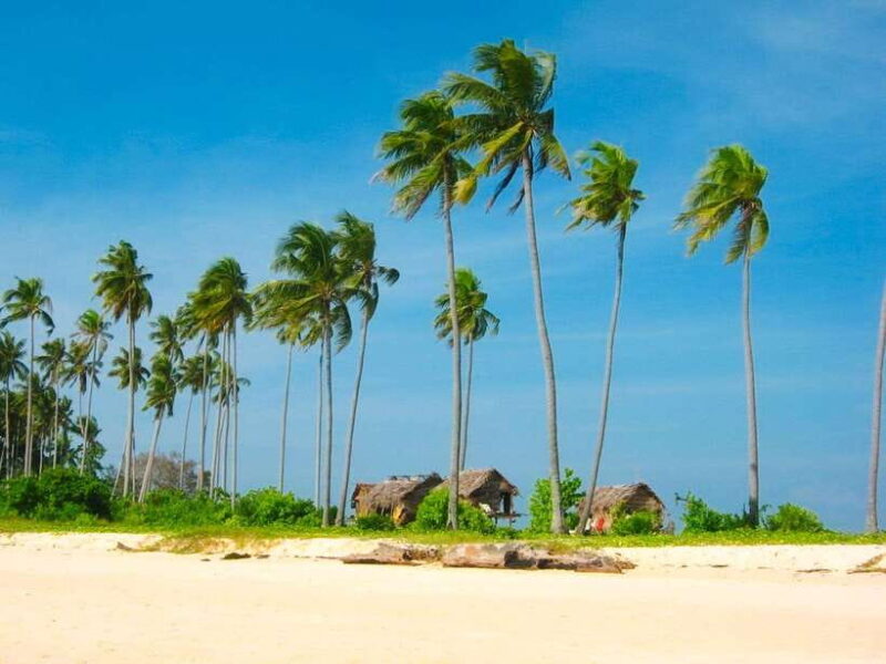 Semporna: Bohey 3 Islands Hike, Snorkel/Dive Tour with Lunch - Authentic Experiences Highlighted by Travelers