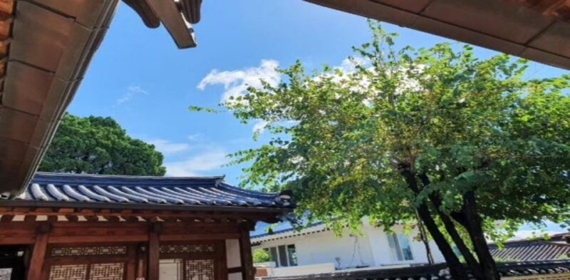 Seoul: Bukchon Hanok Village Walking Tour - Authentic Experiences Highlighted by Travelers