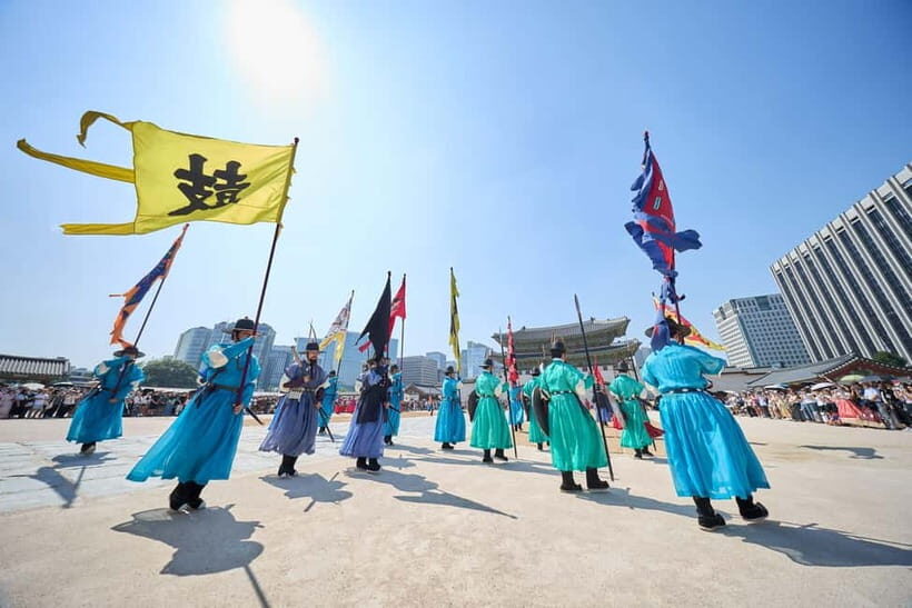 Seoul: Bukchon Village, Gyeongbokgung, Gwangjang Market - Practical Tips for Travelers