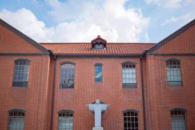 Seoul: chartered vehicle Toyota Sienna van City Tour - Authentic, Balanced Experience