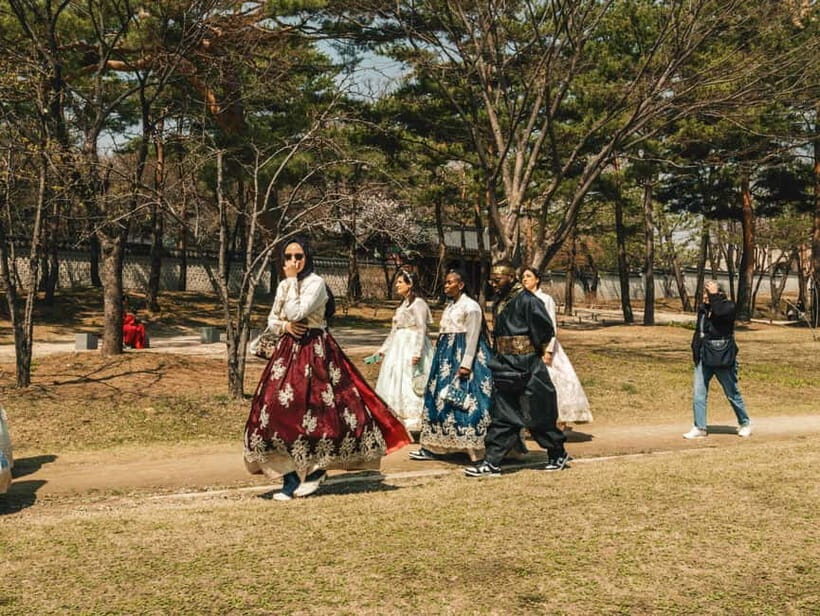 Seoul: City Hightlights, Palace Tour, and Optional Hanbok - Authentic Experiences and Hidden Gems