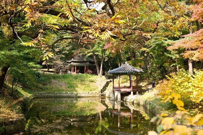Seoul City Secret Garden Palace Walking Tour - Key Points