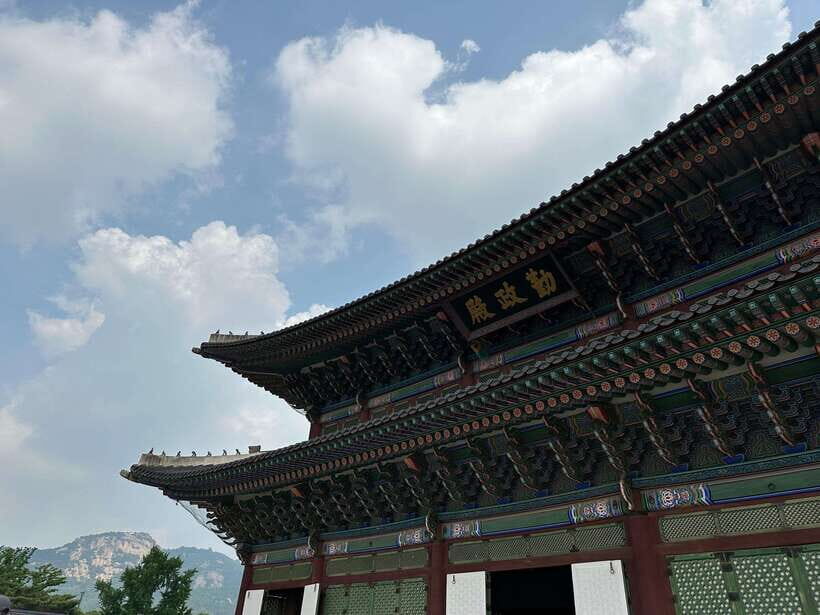 Seoul City Tour: Gyeongbok Palace, N Tower & Local Market - The Experience: Why It Matters