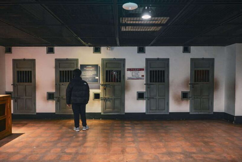 Seoul: Colonial History Tour with Prison&Palace, Market Food - FAQs