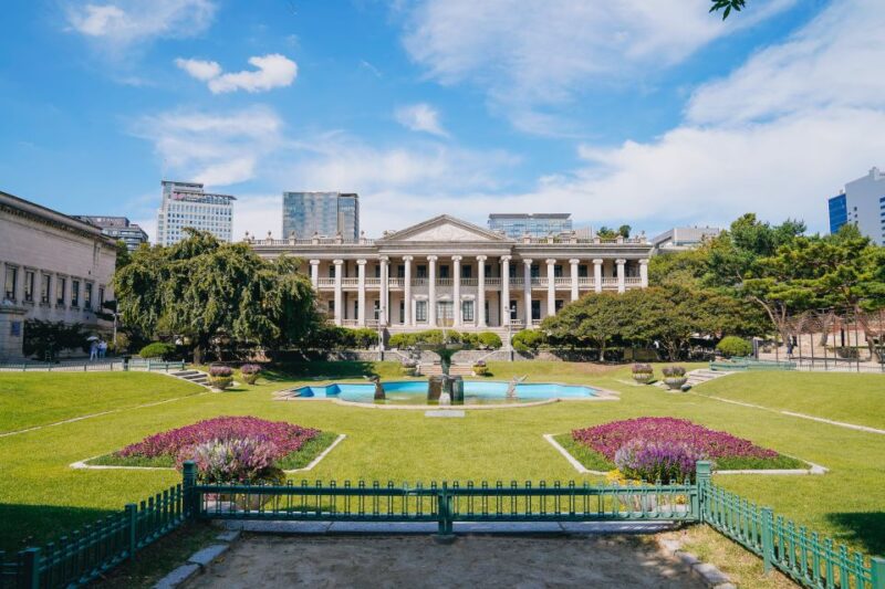 Seoul: Deoksugung Palace Night Tour - Accessibility and booking