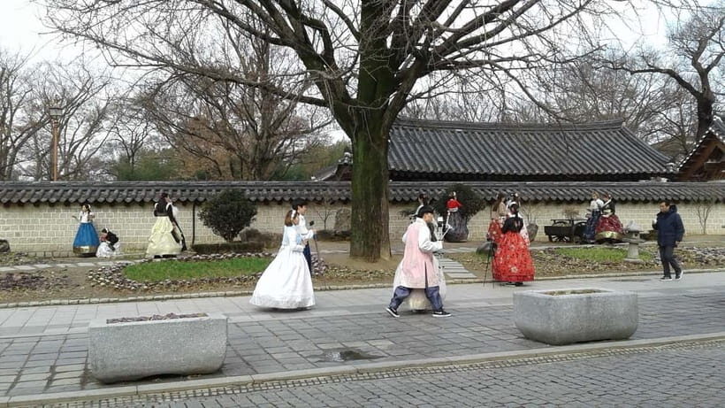 Seoul: Donghaksa Cherry Blossom and Jeonju Hanok Day Tour - Who Is This Tour Best For?