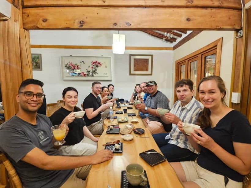 Seoul: Guided Food & Market Tour with 8+ Tastings - The Group Experience and Practical Details