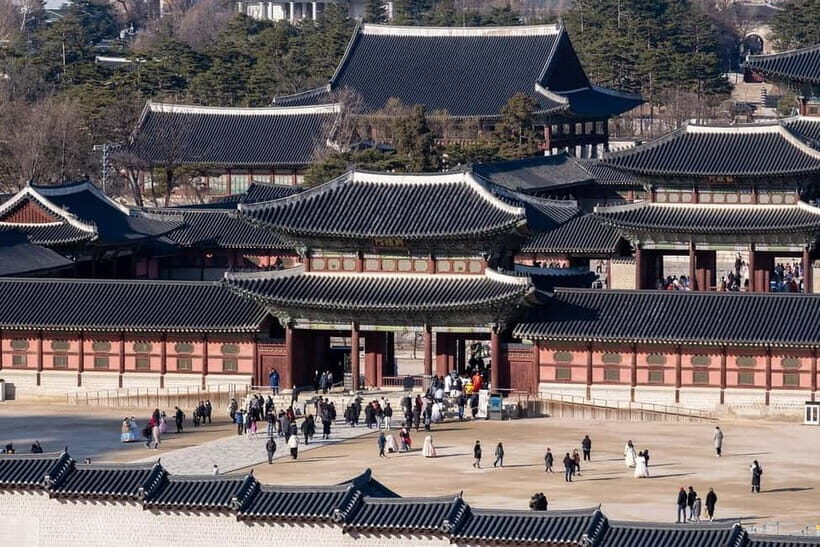 Seoul: Guided Korean Monster Tour at Gyeongbok Palace - The Value of This Experience