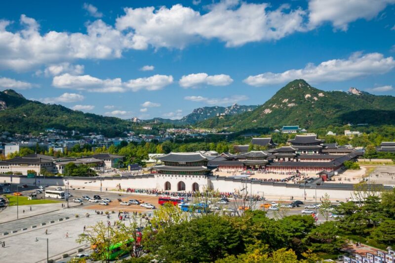 Seoul: Gyeongbokgung Palace Half Day Tour - A Step Inside Seoul’s Most Famous Palace