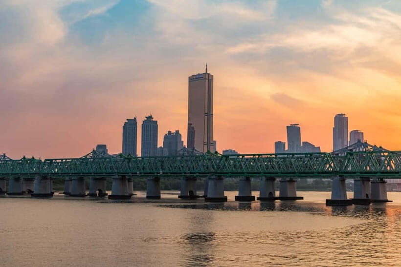 Seoul: Han River Sunset Bike Tour with Rainbow Fountain Show - The Itinerary: A Detailed Look at the Ride