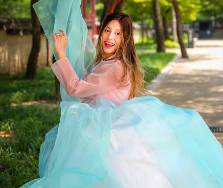 Seoul: Hanbok Photo Tour at Gyeongbokgung Palace - Key Points