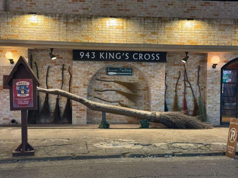 Seoul: Hongdae, KPOP, Webtoon&Game, Theme Cafe Walking Tour - Key Points