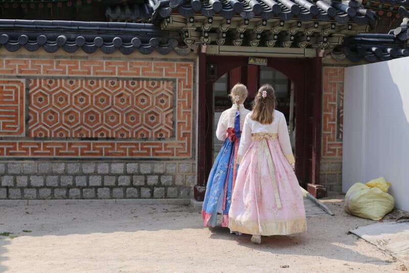 Seoul, Korea: Private Photoshoot at Gyeongbukgung Palace - Key Points
