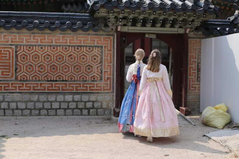 Seoul, Korea: Private Photoshoot at Gyeongbukgung Palace - Who Should Consider This Experience?